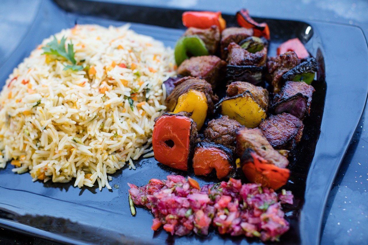 Différents plats de cuisine africaine